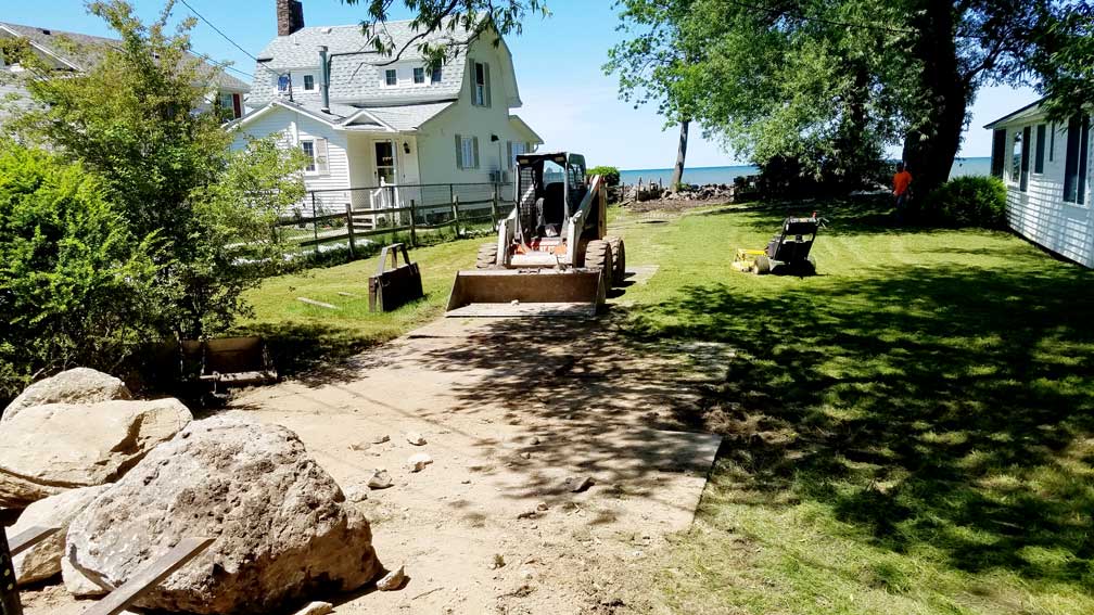 Excavating, Grading, Breakwall Services | WhiteCap Construction